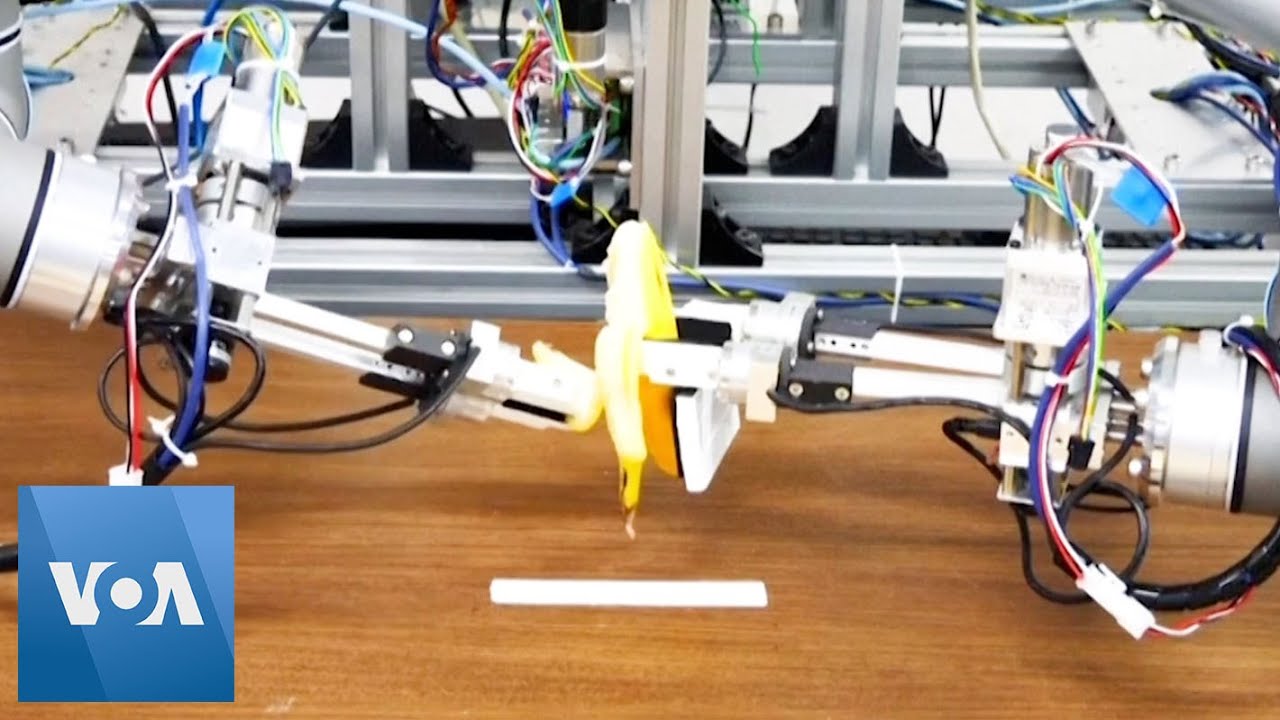 Japan Robot Peels Bananas Without Squashing the Fruit - YouTube