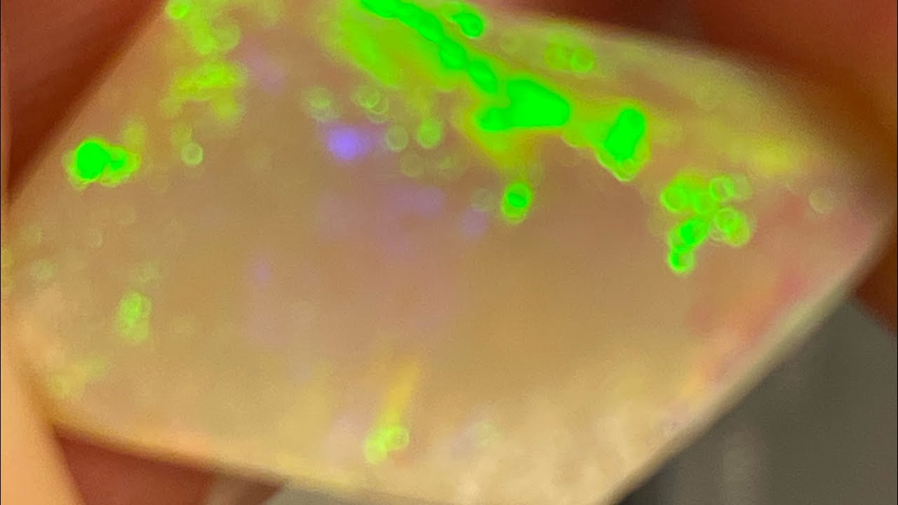 Lightning ridge opal. Most beautiful opals in the world. Check out the ...