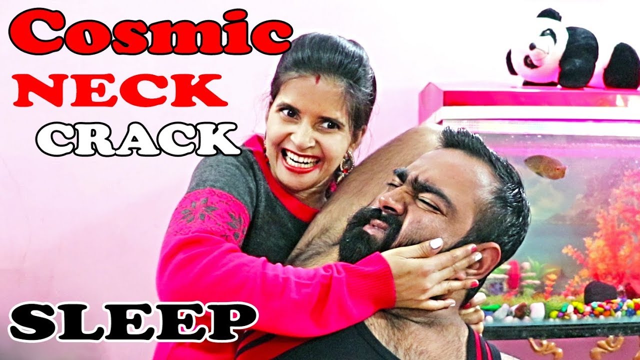 Supercomb Head massage with neck cracking by cosmic lady barber - ASMR ...