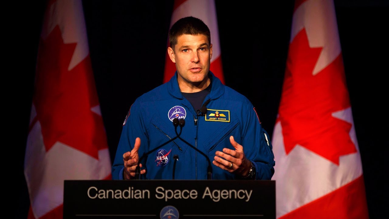 How Apollo 11 inspired this Canadian astronaut to be a 'space explorer ...
