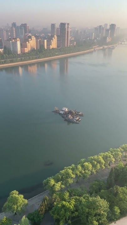 К северу от 38 параллели - YouTube