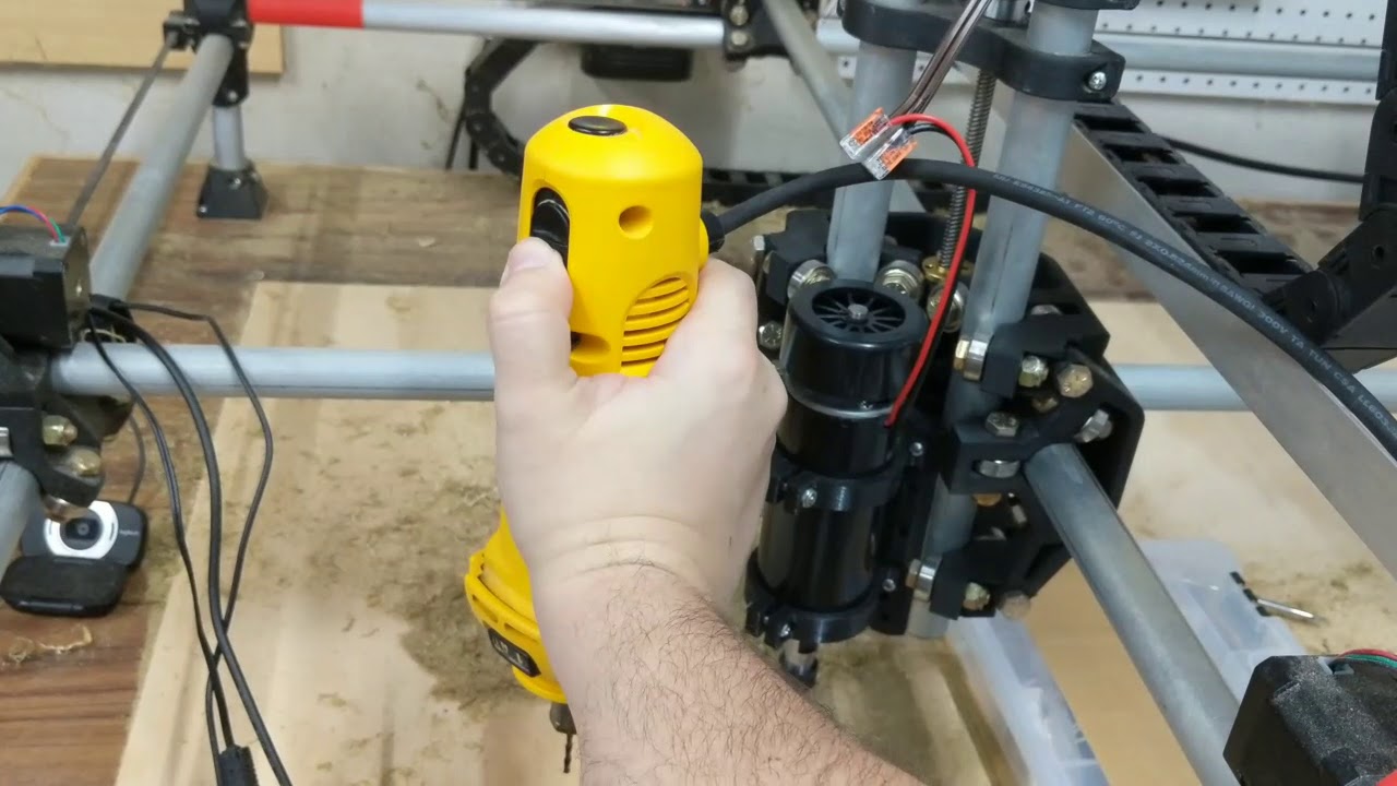 MPCNC Spindle Sound vs DW660 Sound - YouTube