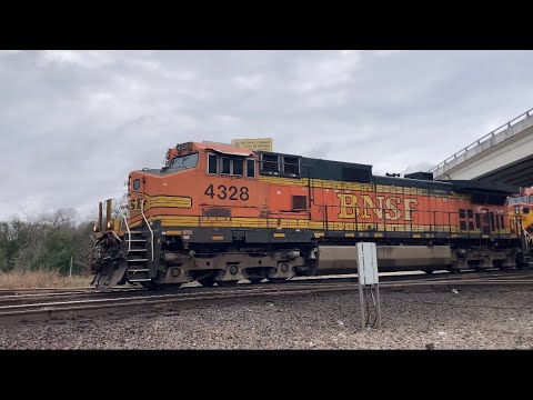 BNSF 4328 Leads A Grain Train Through Temple, TX - YouTube