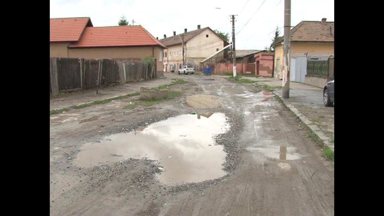 Strada Pictor Theodor Aman arata groaznic | novatv.ro - YouTube
