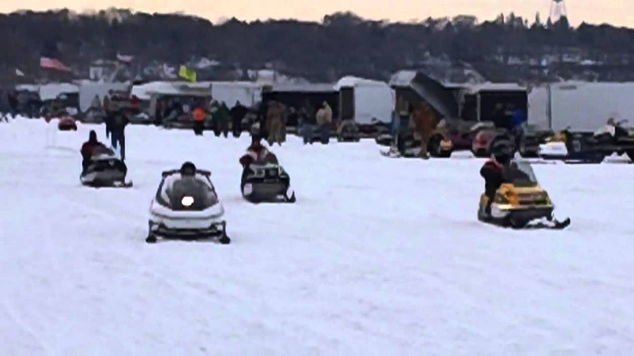 2000 Trail Roamer .... Waconia, MN 2013 Vintage Sled Show - YouTube