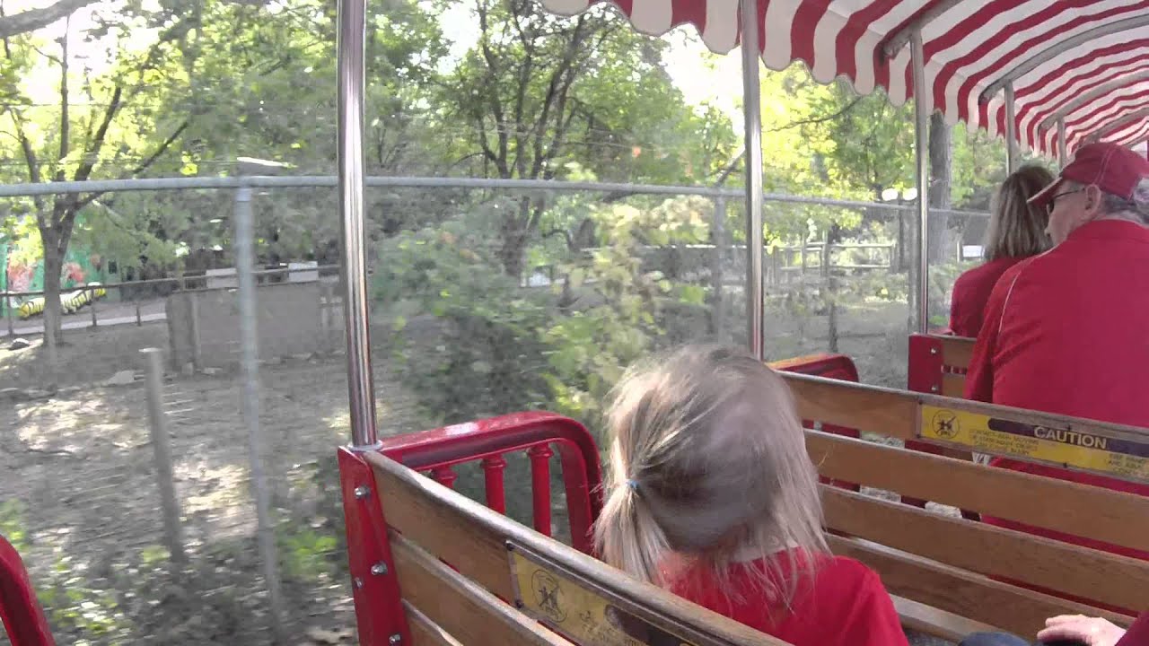 Rae Rides the Train Lincoln Children's Zoo - YouTube