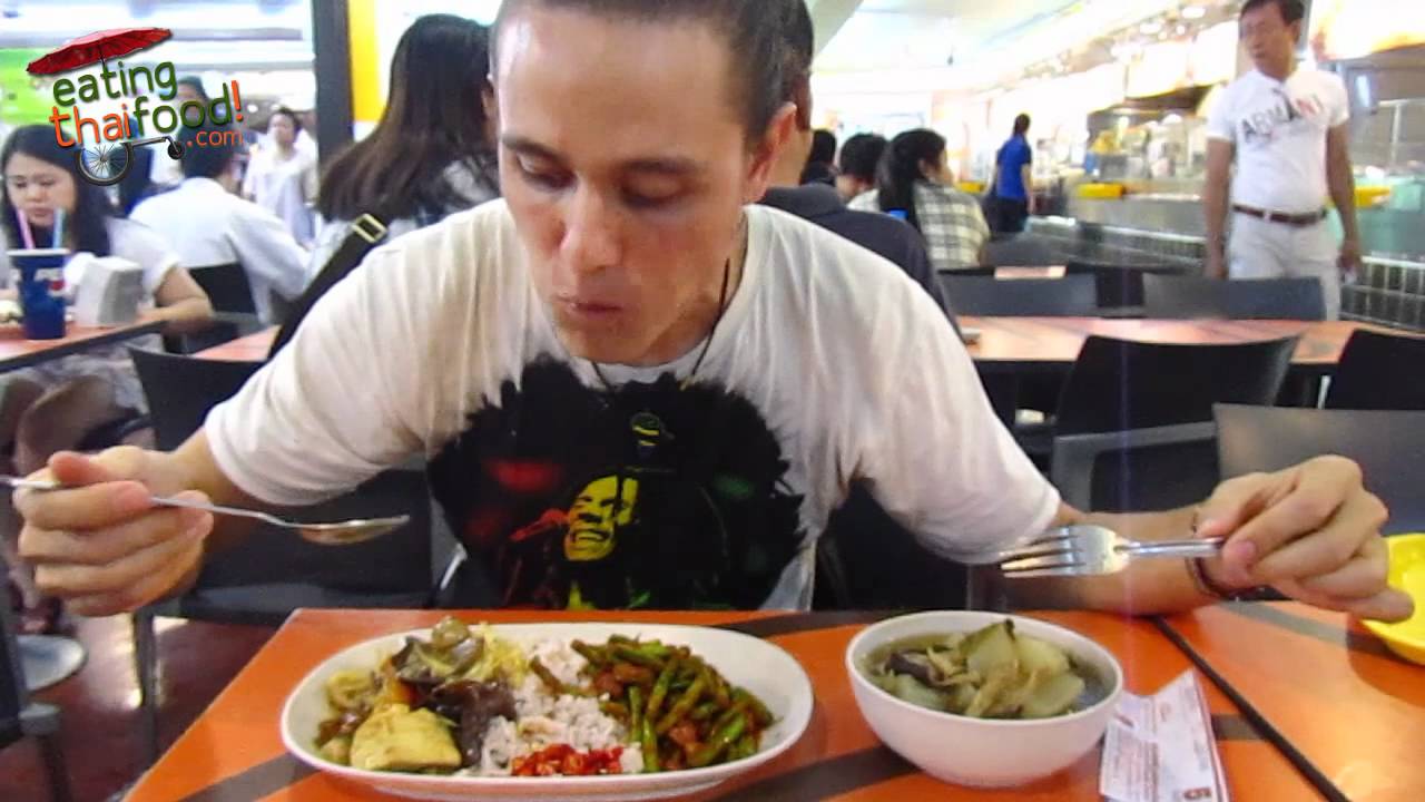 Vegetarian Thai Food at MBK Food Court in Bangkok, Thailand - YouTube