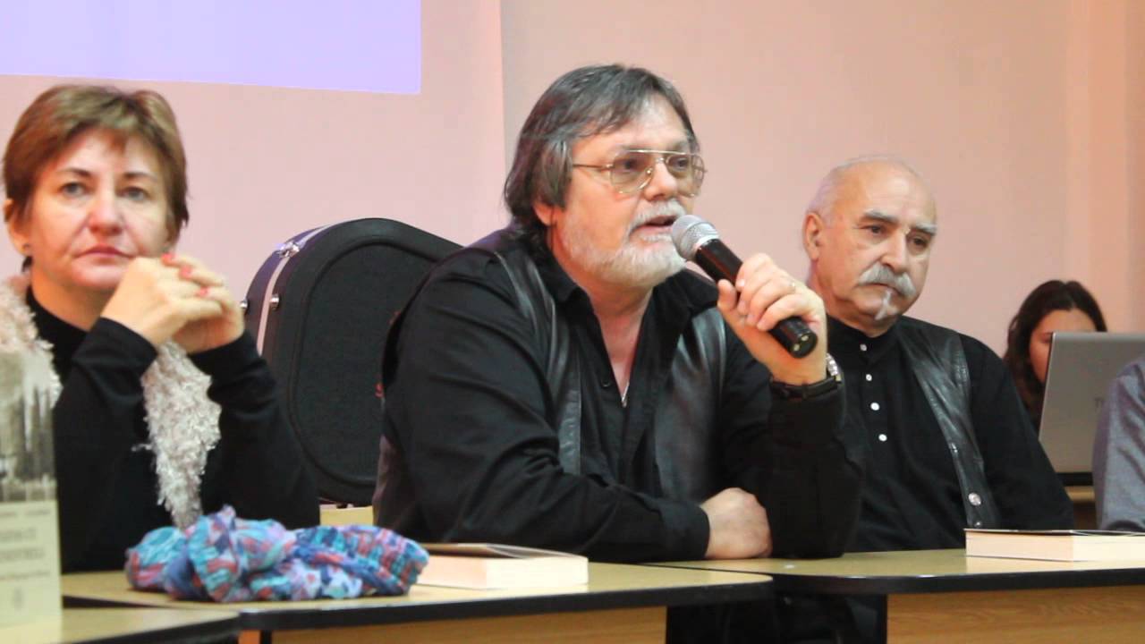 Alba24 Video: Mircea Bodolan: Întalnire cu elevii de la HCC Alba Iulia ...
