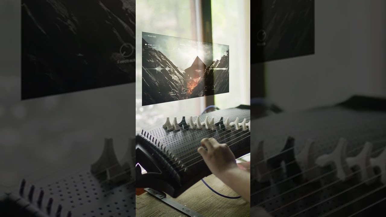 The Electric Guzheng with NI Ashlight accompaniment - YouTube