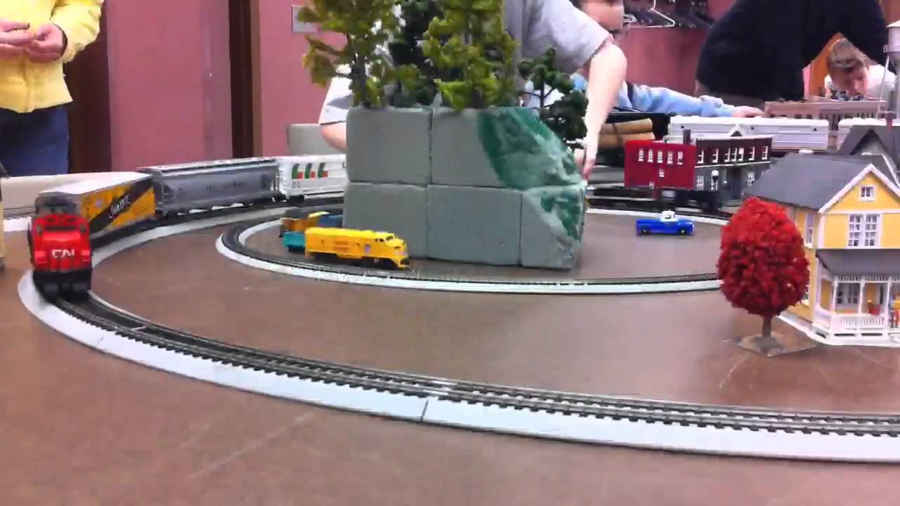 Model Railroad Train Show - Normal Public Library - YouTube