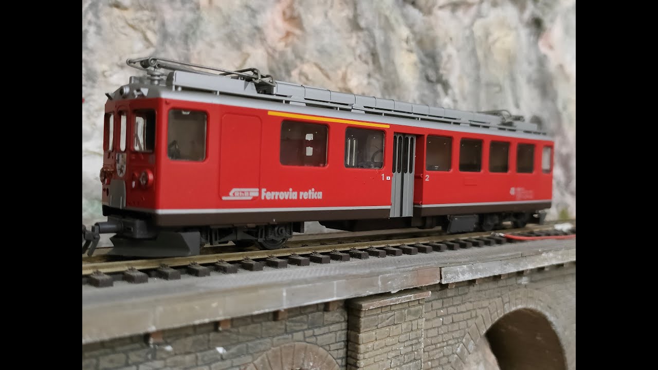 Ferrovia Retica RhB treno locale Tirano-St.Moritz anno 2001 - YouTube