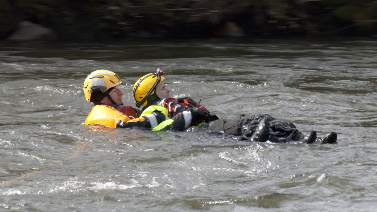 Training day with the Swiftwater Rescue Team - YouTube