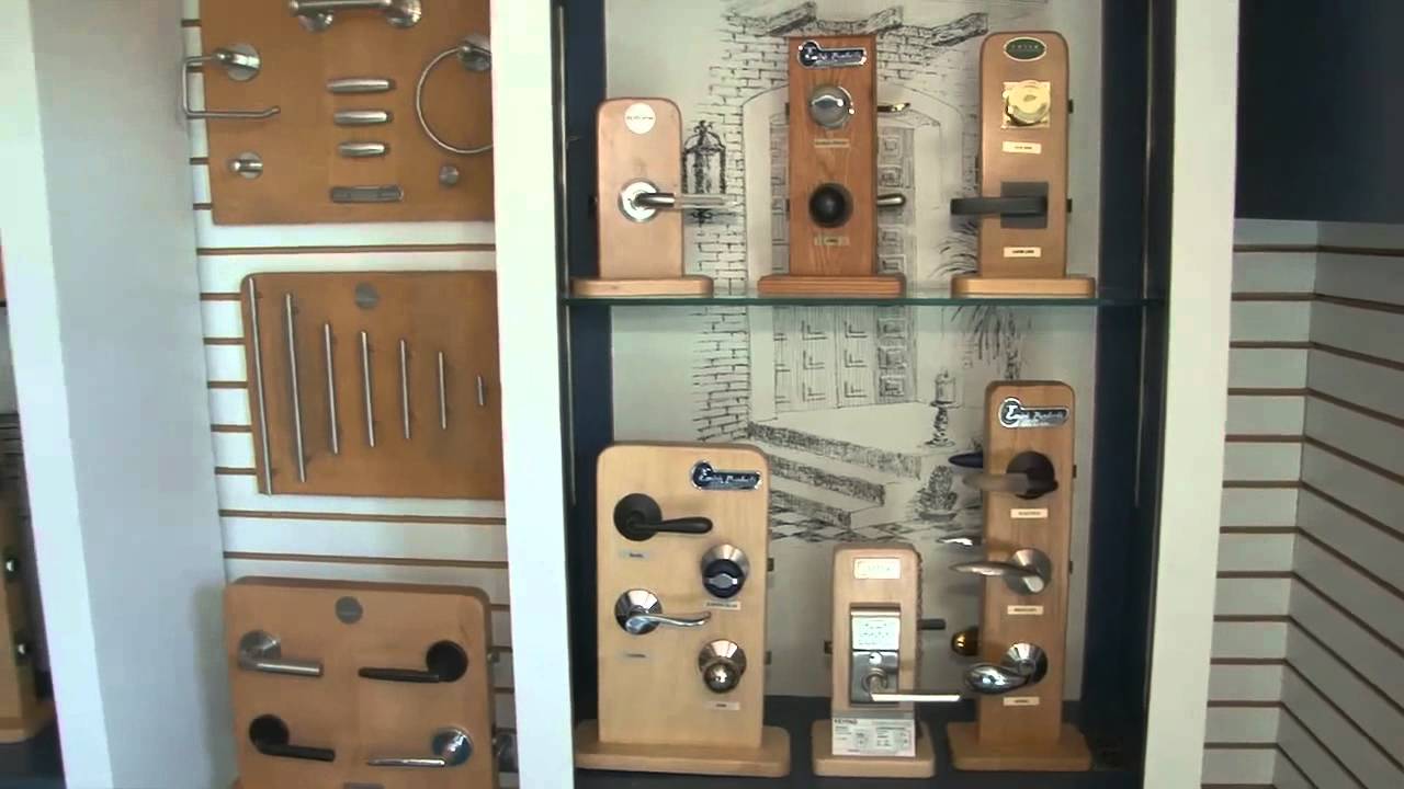 Locksmiths Aurora Oak Ridges Craig Security Inc - YouTube
