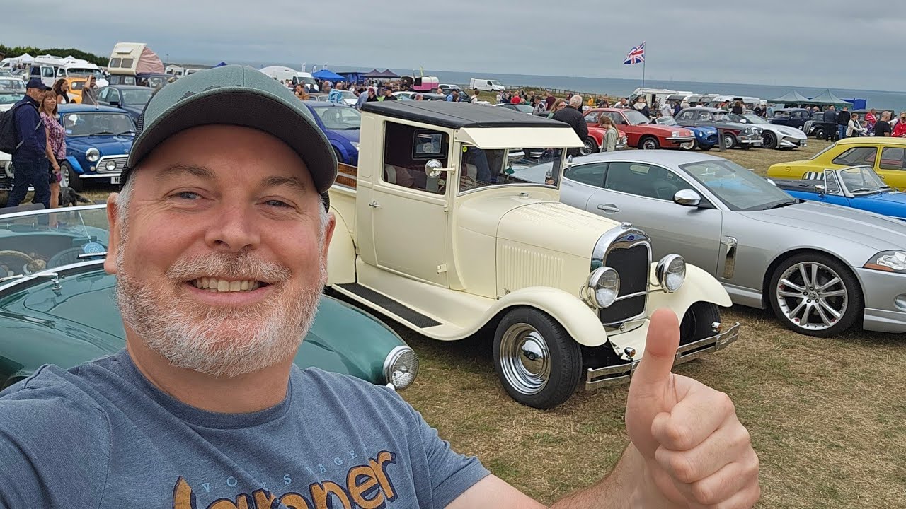 Cromer Carnival 2025 , Car Boot Sale & Vintage Car Show - YouTube