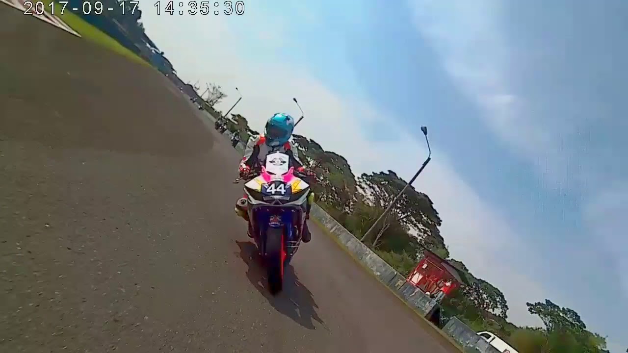 YSR serie 3 2017 sentul circuit - YouTube