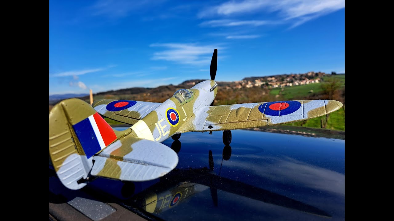 Spitfire RC - Eachine - YouTube