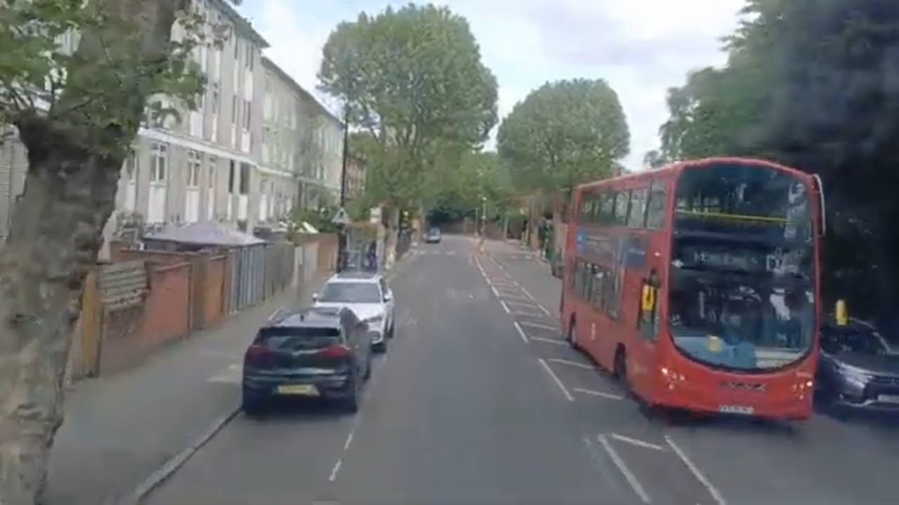 ENGLAND-LONDON city Double Deck Bus travel D7 - YouTube