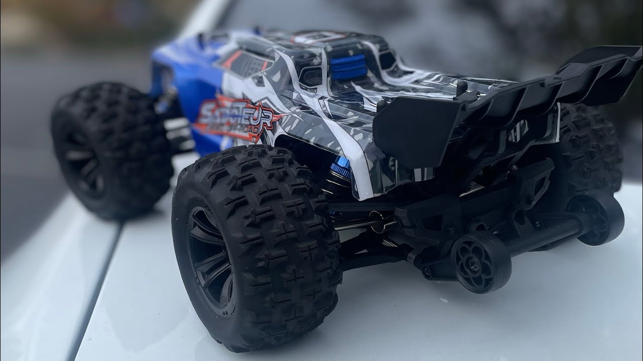 DEERC BRUSHLESS H16E 1/16 Scale 4WD Off-Road Truck - YouTube