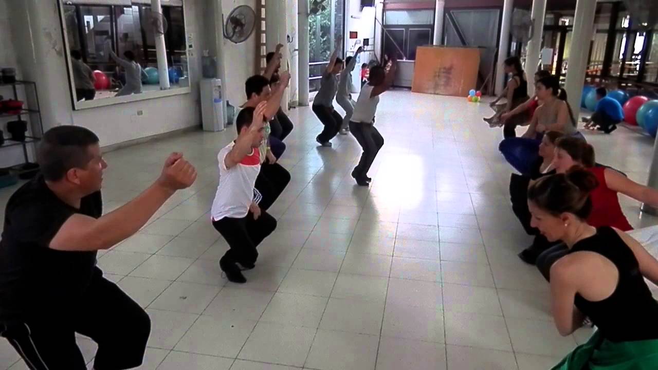 Rumba Yambù. Clase por Miky de Cuba - YouTube