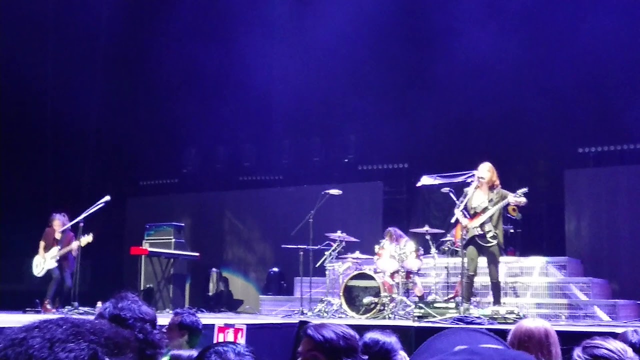 The Warning - Copper Bullets (Arena CDMX) - YouTube