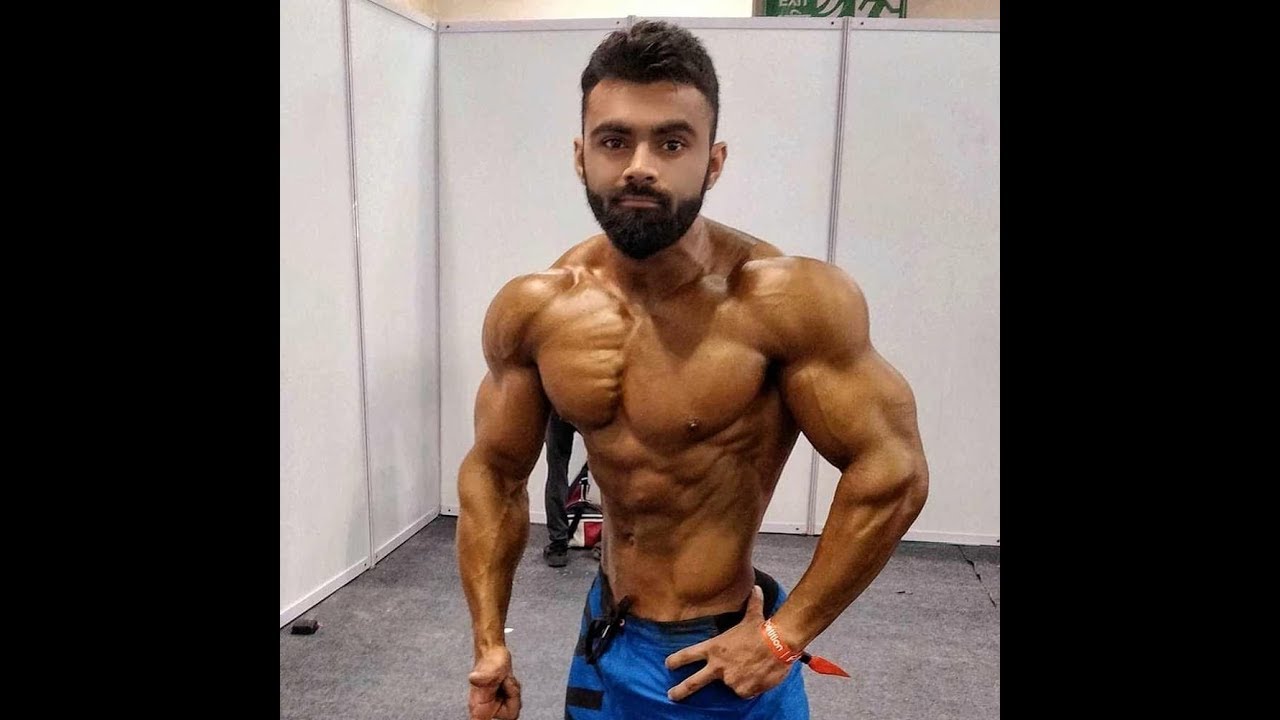 Posing at competition : Aakash Malik - YouTube