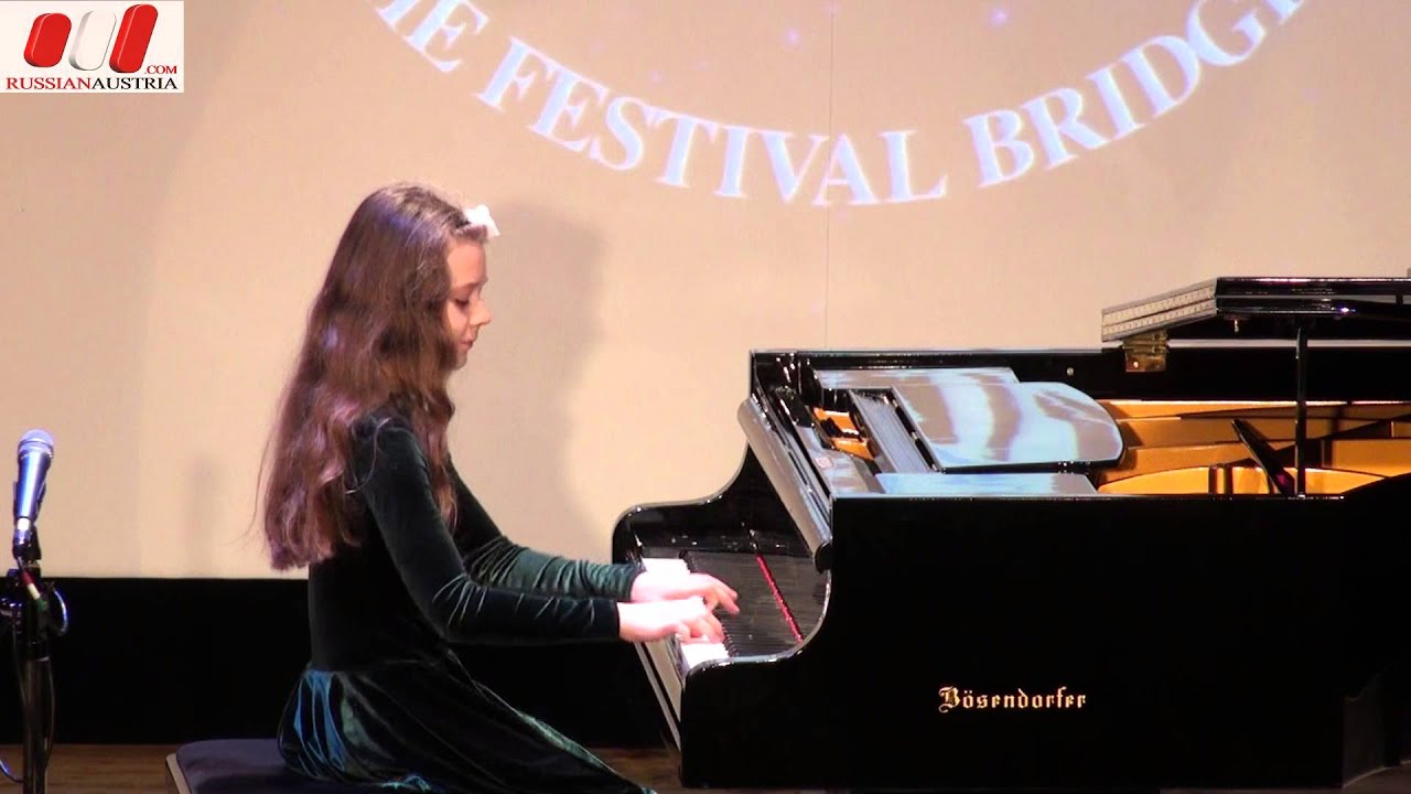 "Menuet G major" Samanta Cyvaite (Piano). Kaunas. Lithuania. Vienna ...