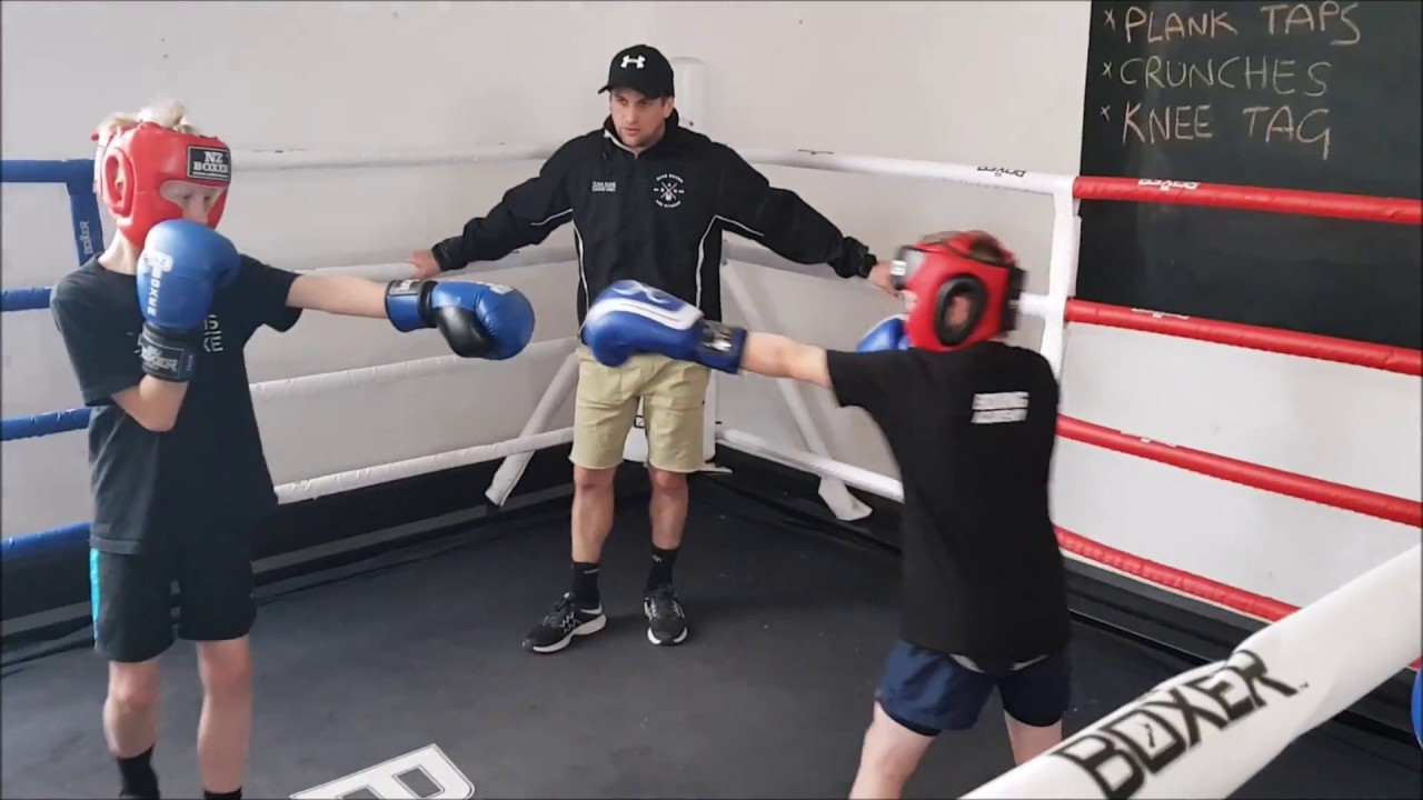 Alex boxing - YouTube