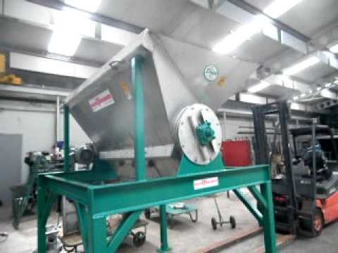 Fertilizer conditioner - www.emt.tech - YouTube