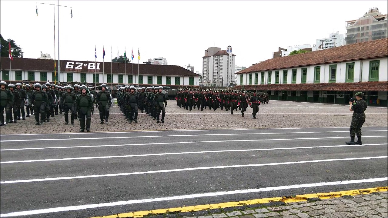 Entrada da tropa do 62 BI - YouTube