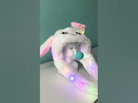 Шапка с двигающимися и светящимися ушами 🐰 - YouTube