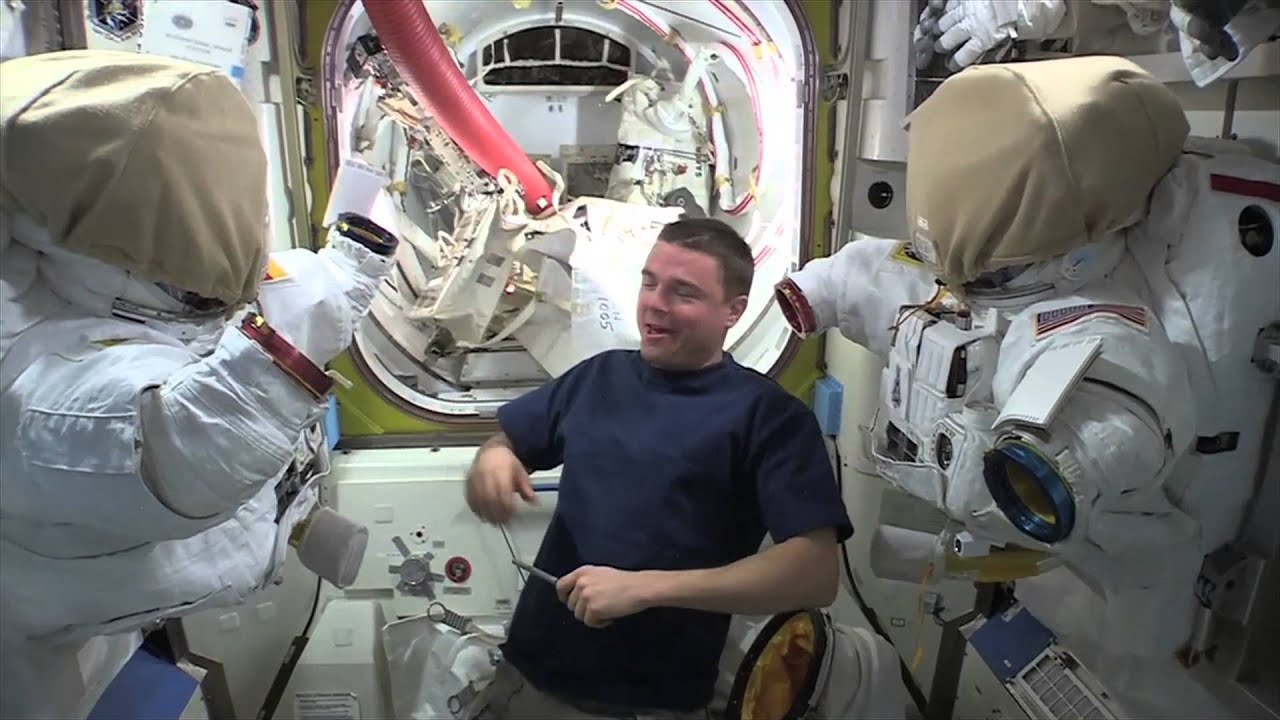 ZERO GRAVITY - MISSION IN SPACE - behind the scenes 1 - YouTube