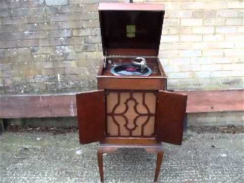 "The Teddy Bears Picnic" Played on the Micro - Perophone Chromogram ...