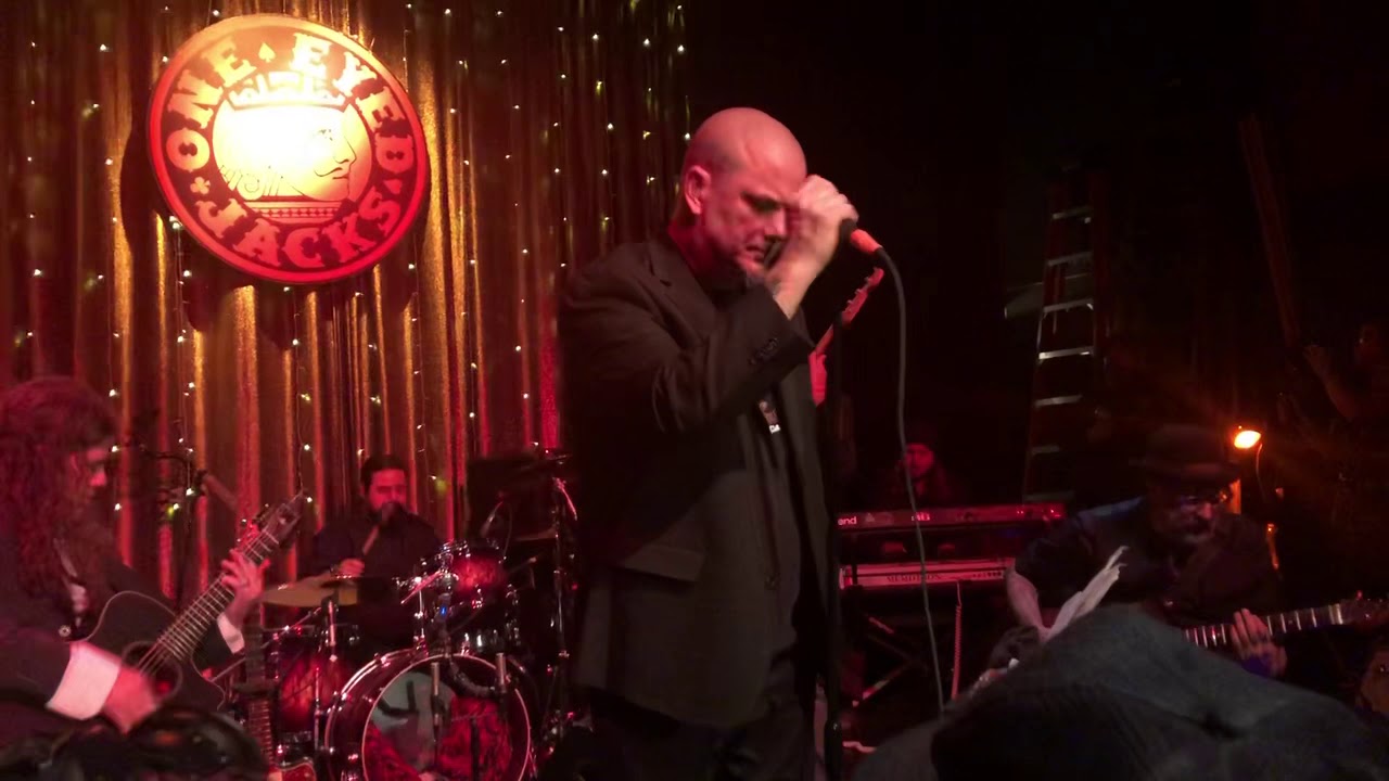 En Minor Live Philip Anselmo - YouTube