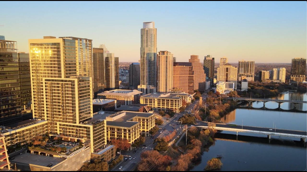 [4k] Drone Tour of Downtown Austin, Texas - YouTube