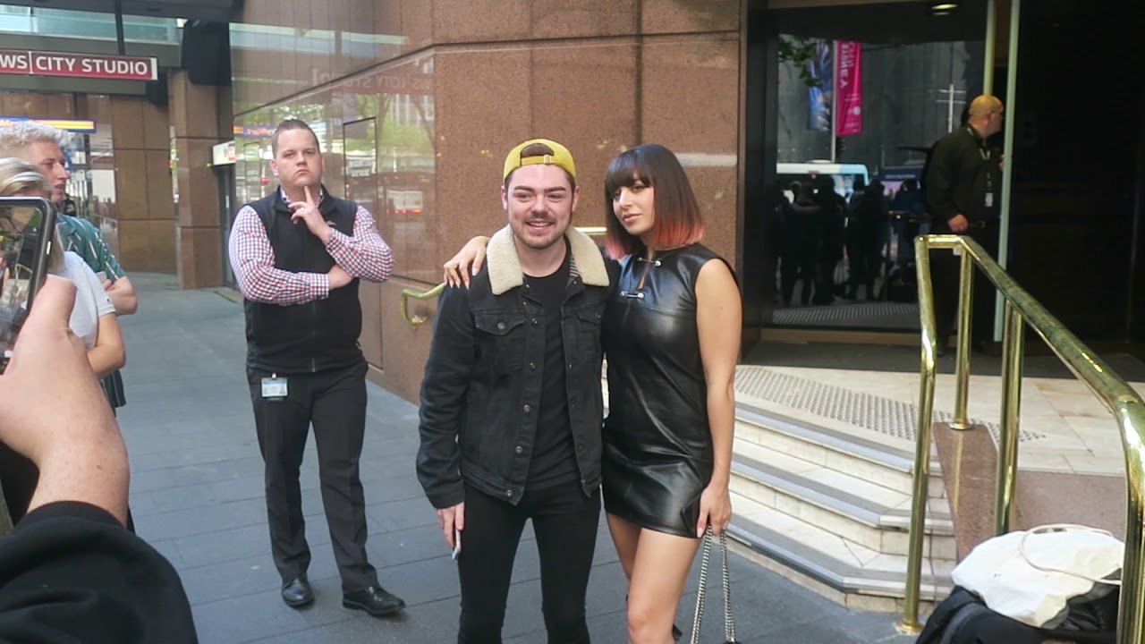 Charli XCX Meeting Fans After Television Performance - YouTube