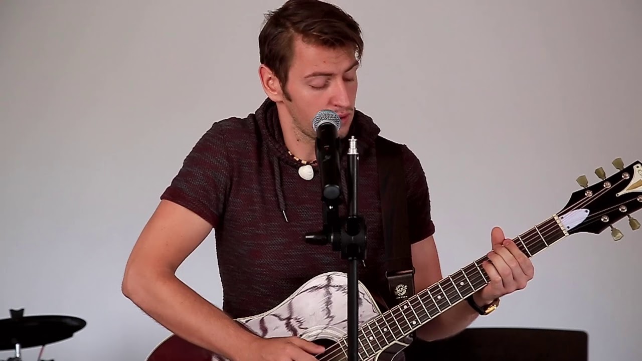 04 Studio Videos Fecske Dávid demo - YouTube