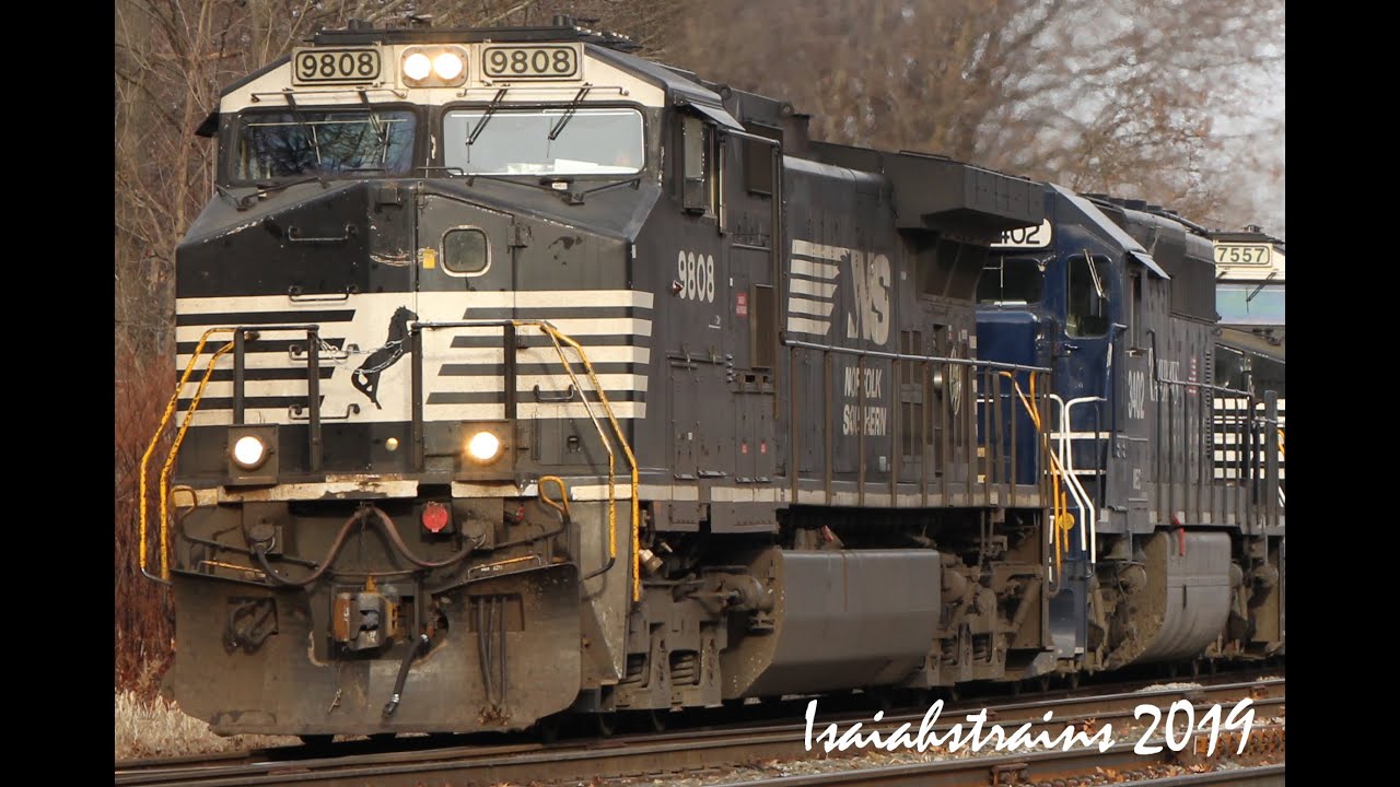 Pan Am Railways SD40-2 #3402 Trails on PAS 16r! [12-6-19] - YouTube