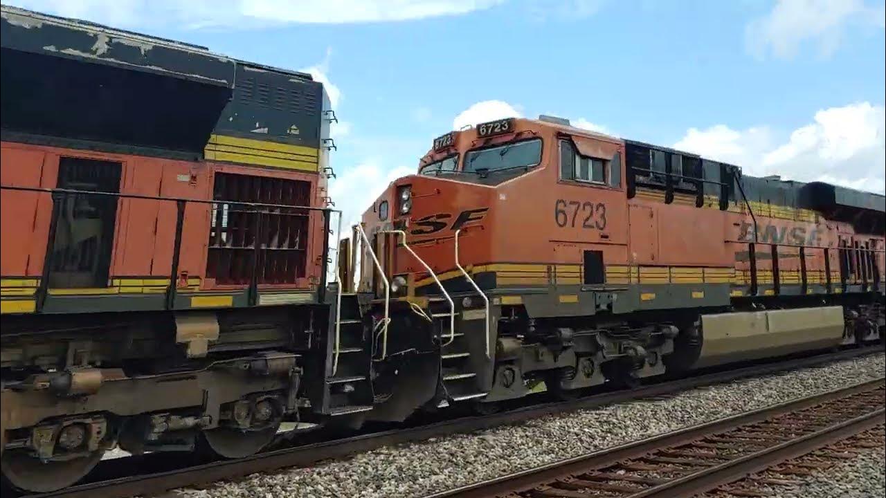 La Plata Rail Days 2024 -- fast westbound "S"tack train with 3 mid-DPUs at Estate Place in Elmer ...