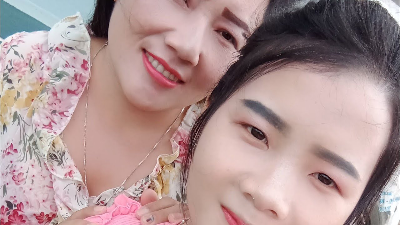 kuv tus ntxhai wb mus saib kab zuag yaj - YouTube