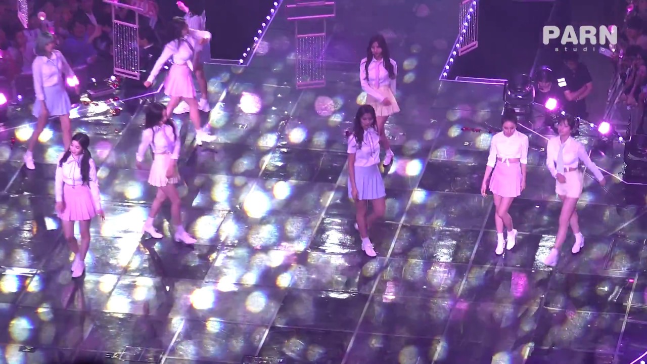 180518 트와이스(TWICE) - 'really really(winner)' cover fancam - YouTube