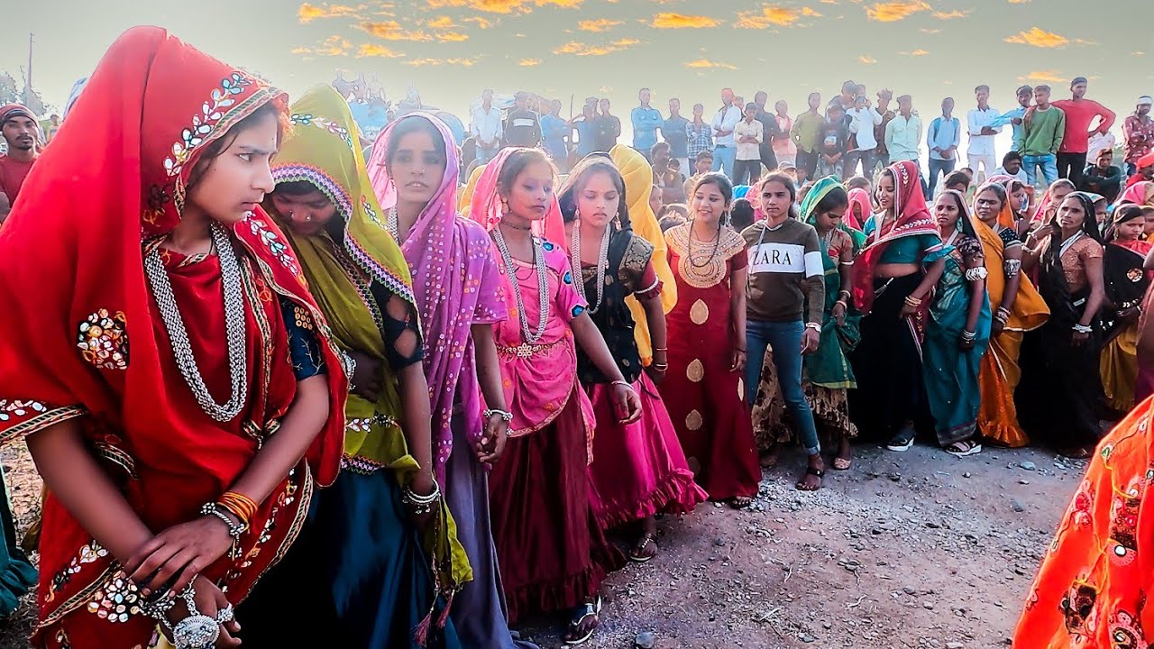 सरपंच नी छोरी कुंवारी || झाबुआ कन्या डांस वीडियो || Amazing Timli Dance ...