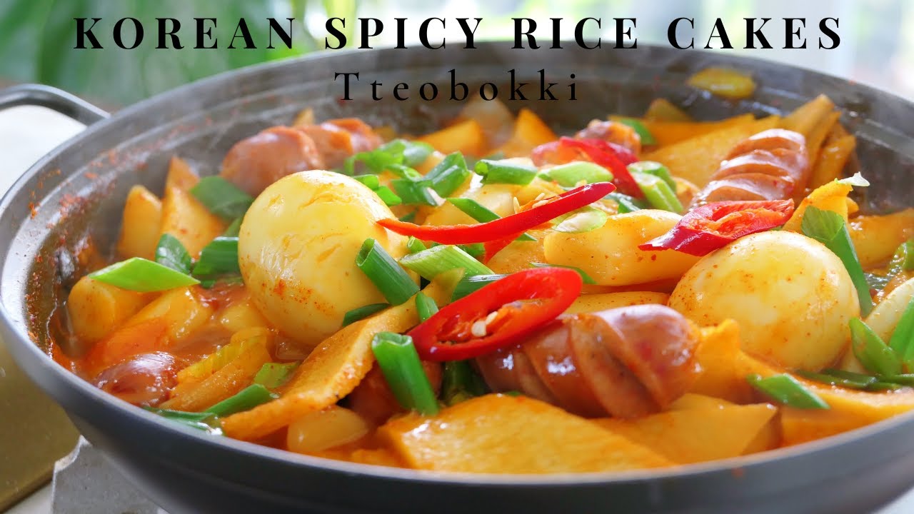 🔥Easy Spicy Tteokbokki Recipe (Korean Street Food!) - YouTube