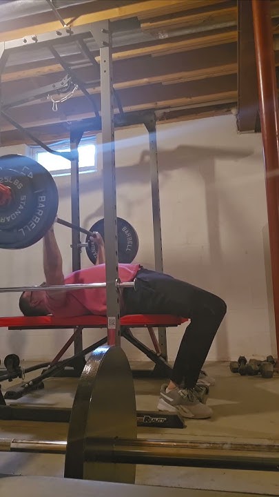 Week 10 Day 1 Bench Press Single 275 lbs - YouTube