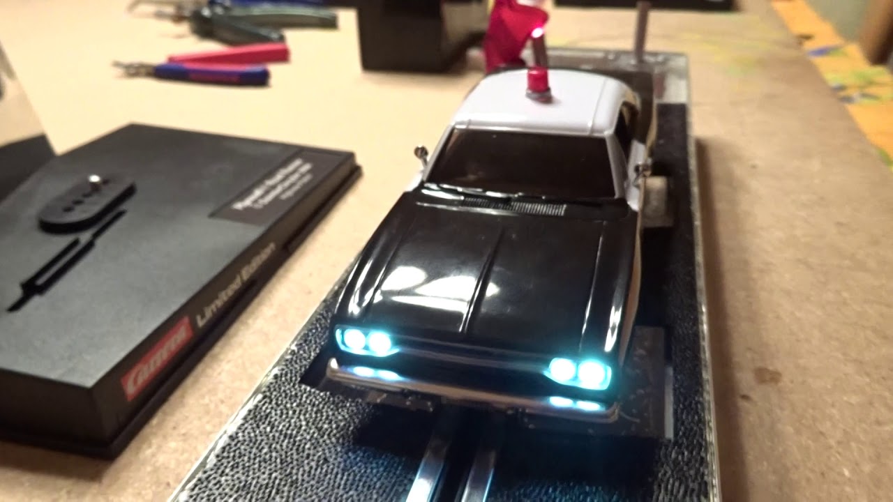 Plymouth Road Runner Highway Patrol (1:32) - Slot Car Test Bench - YouTube