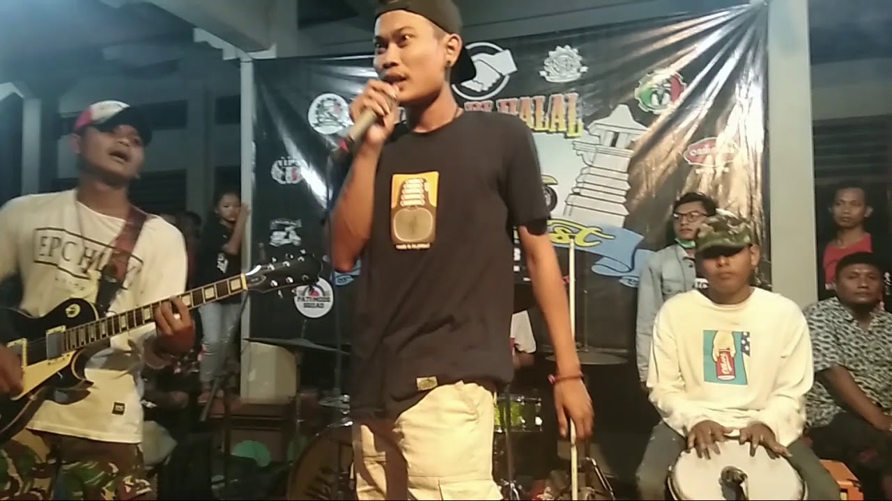 Reggae prapatan suripan sukolilo.. live margoyoso pati - YouTube