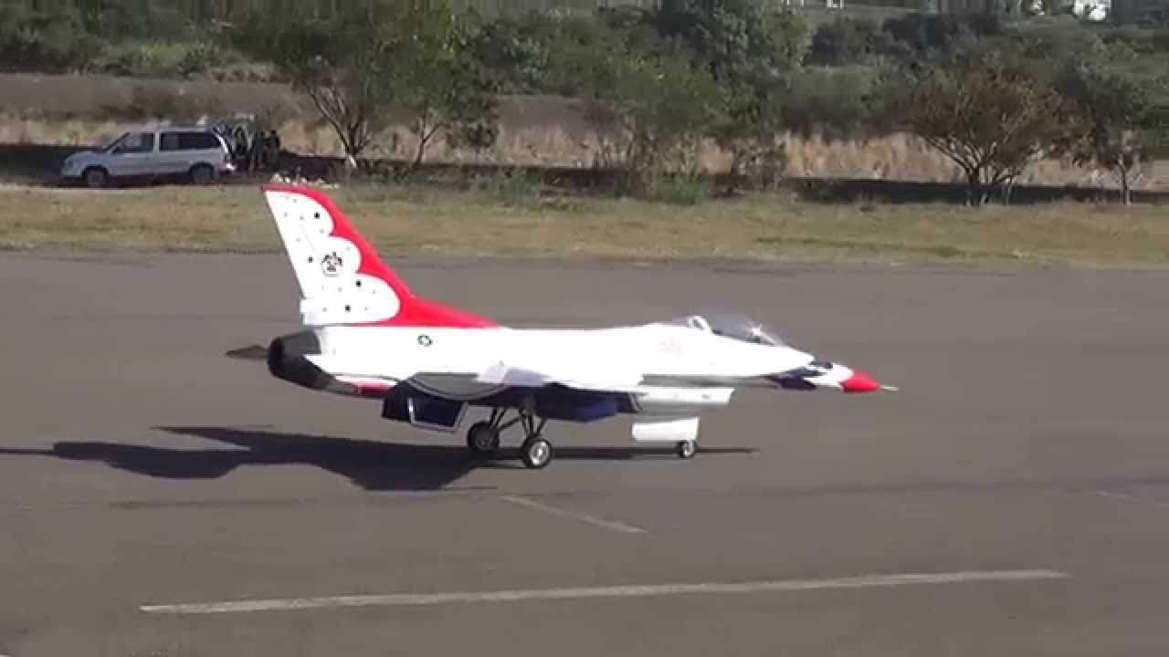 SM F-16(1/5) high speed test (306 km/h) - YouTube