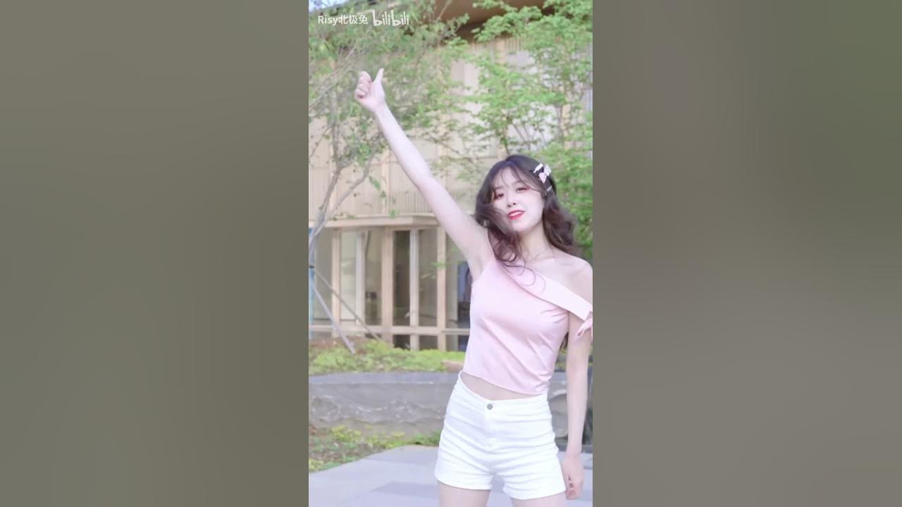 【4K】Thumbs Up - YouTube