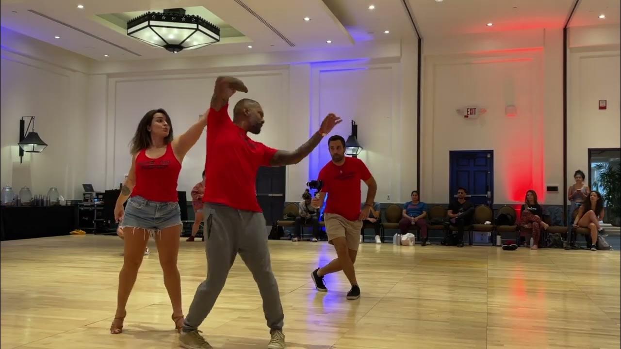 BZWC 2022 Alex & Lari Brazilian Zouk Dance Demo - YouTube