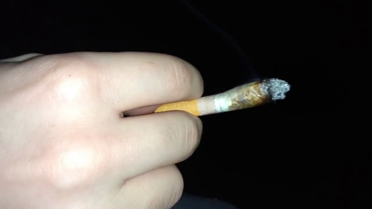Fumando un porro #1 - YouTube