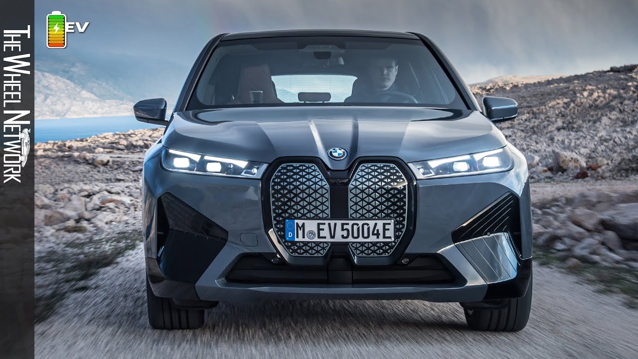 2022 BMW iX xDrive40 and xDrive50 | Mineral White and Storm Bay ...